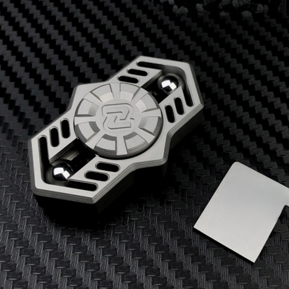 Magic Blade Spinner - a striking fidget toy | EDC Gateway – EDC GATEWAY